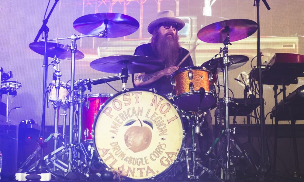Blackberry Smoke: Watch Brit Turner return to the stage after brain ...