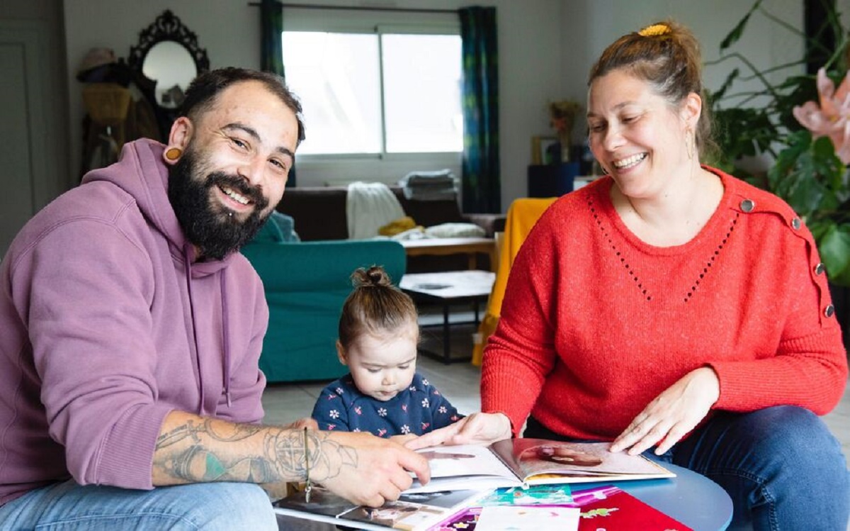 We Function Like Any Other Parents: Friends Decide To Make And Raise A ...